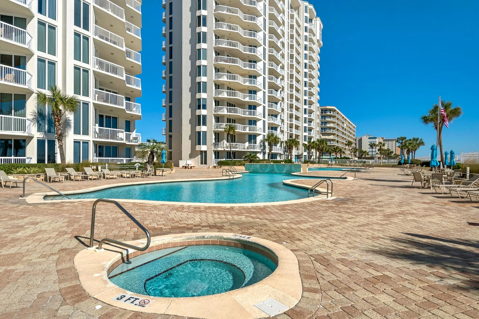 Silver Beach Towers - Beach Getaways